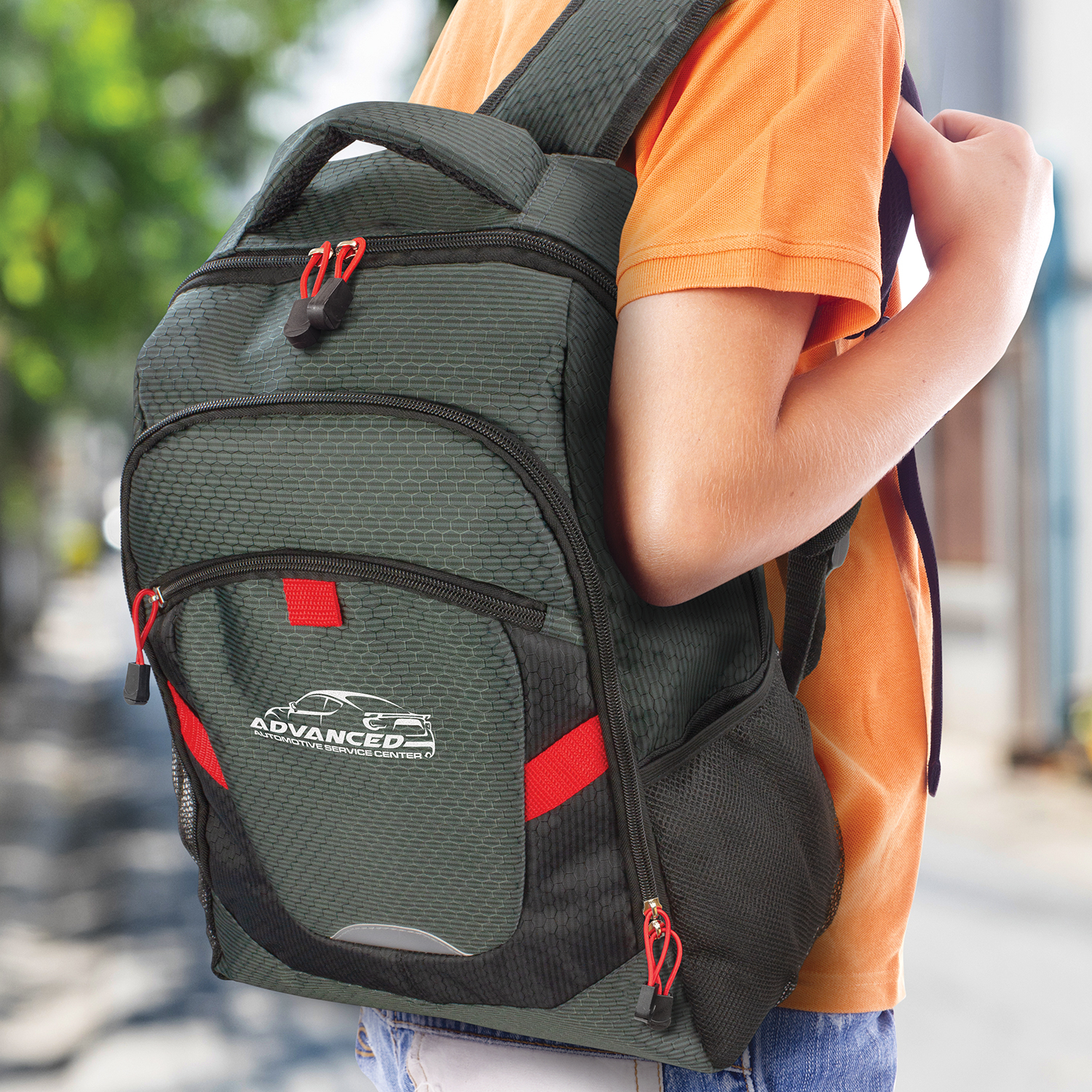 TRENDS | Summit Backpack