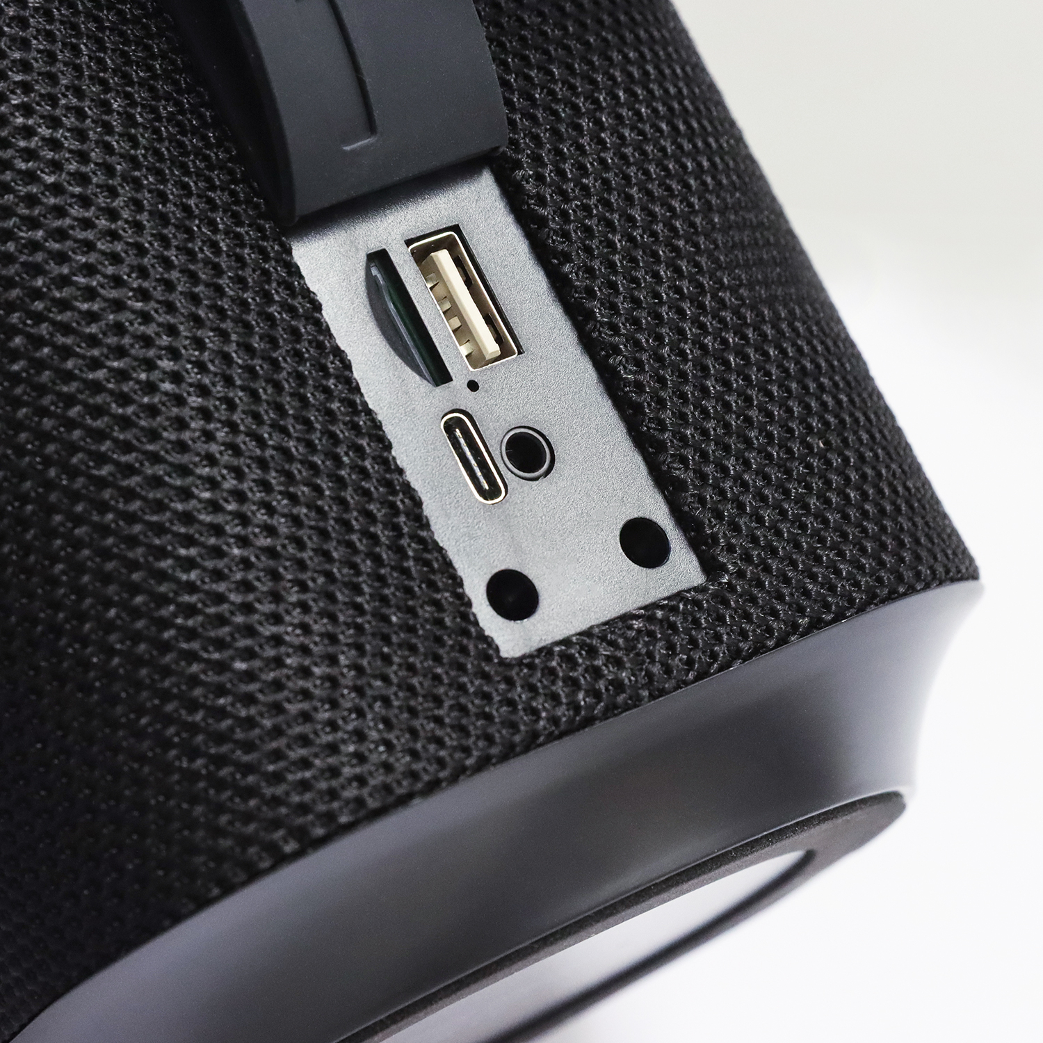 TRENDS | Lumos Bluetooth Speaker