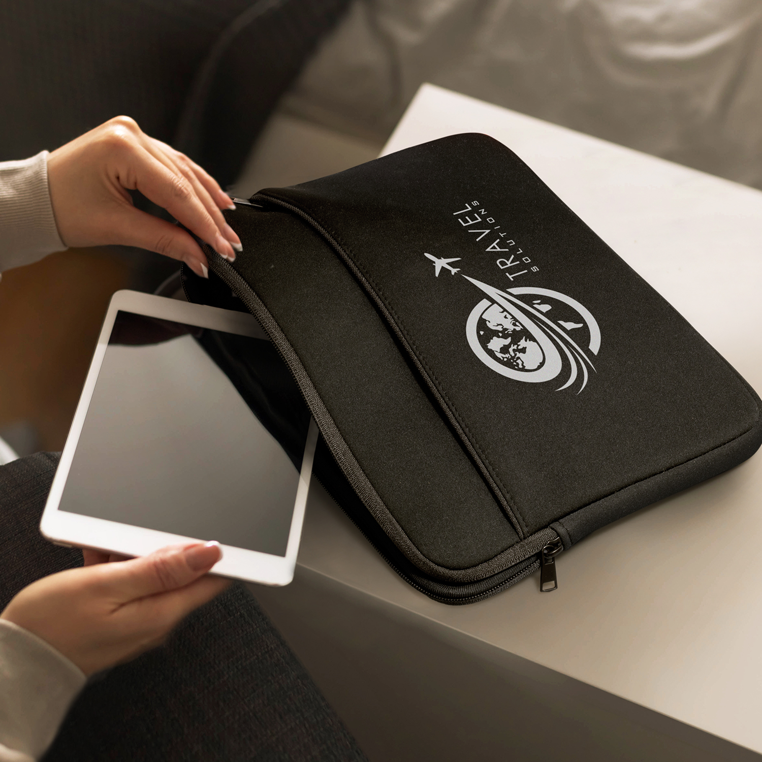 TRENDS | Spencer Device Sleeve - Small