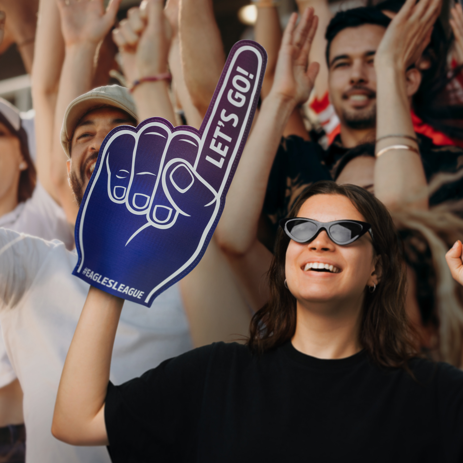 TRENDS | Foam Supporters Hand