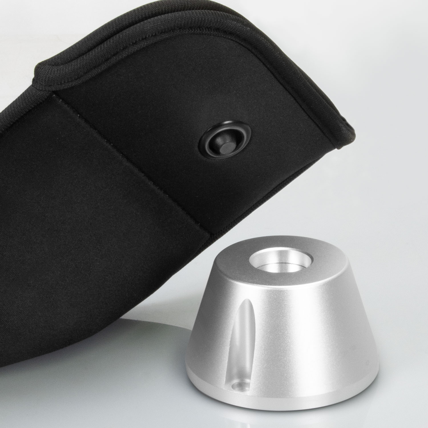 TRENDS | PhoneLocker Lockable Phone Pouch