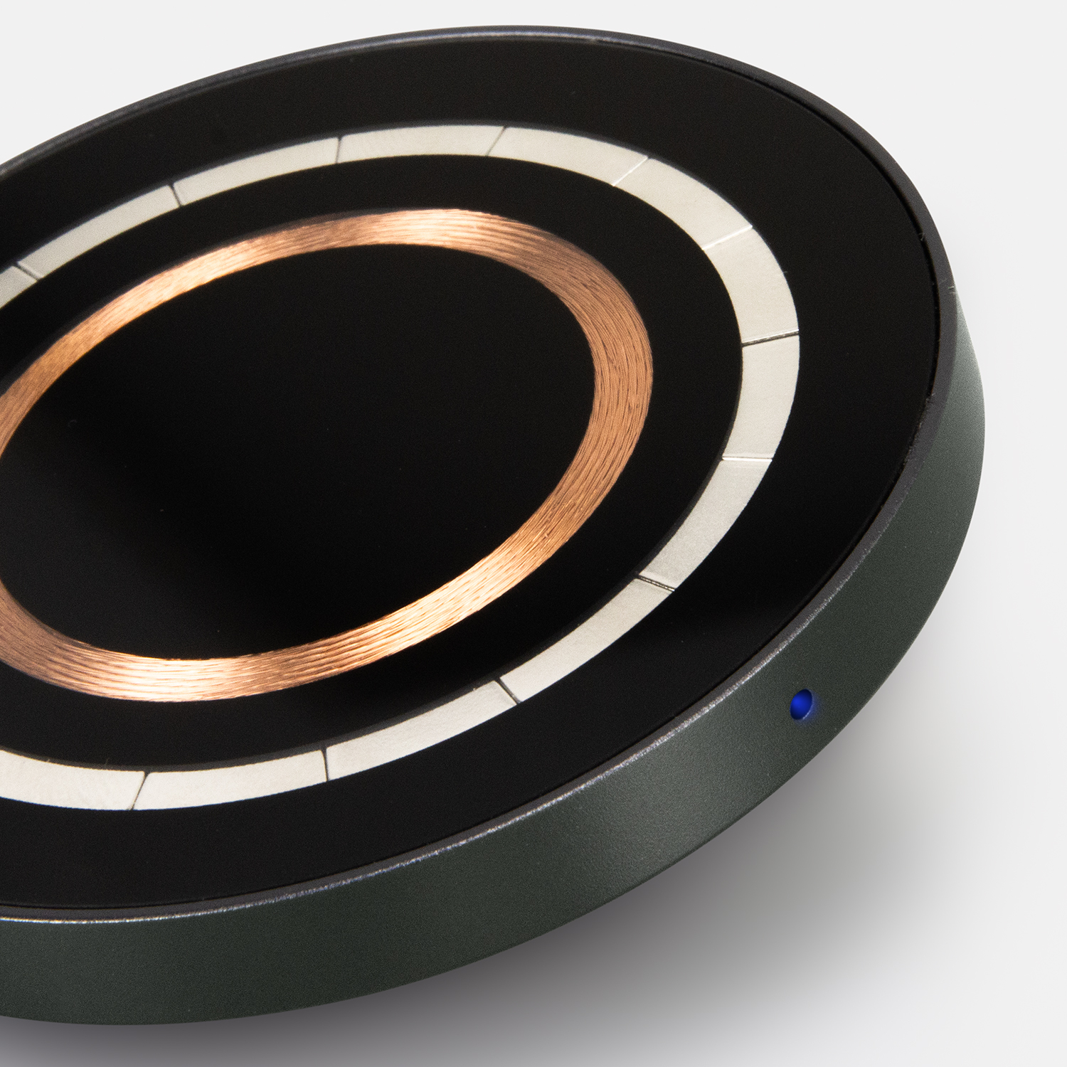 TRENDS | INGENIO Arc Single Wireless Charger