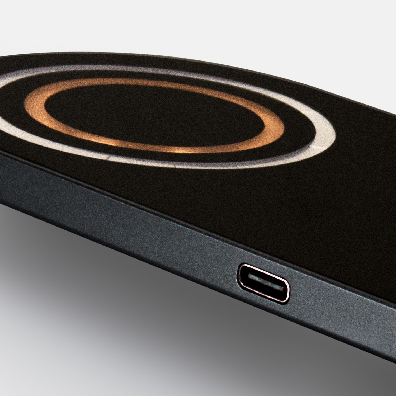 TRENDS | INGENIO Arc Dual Wireless Charger