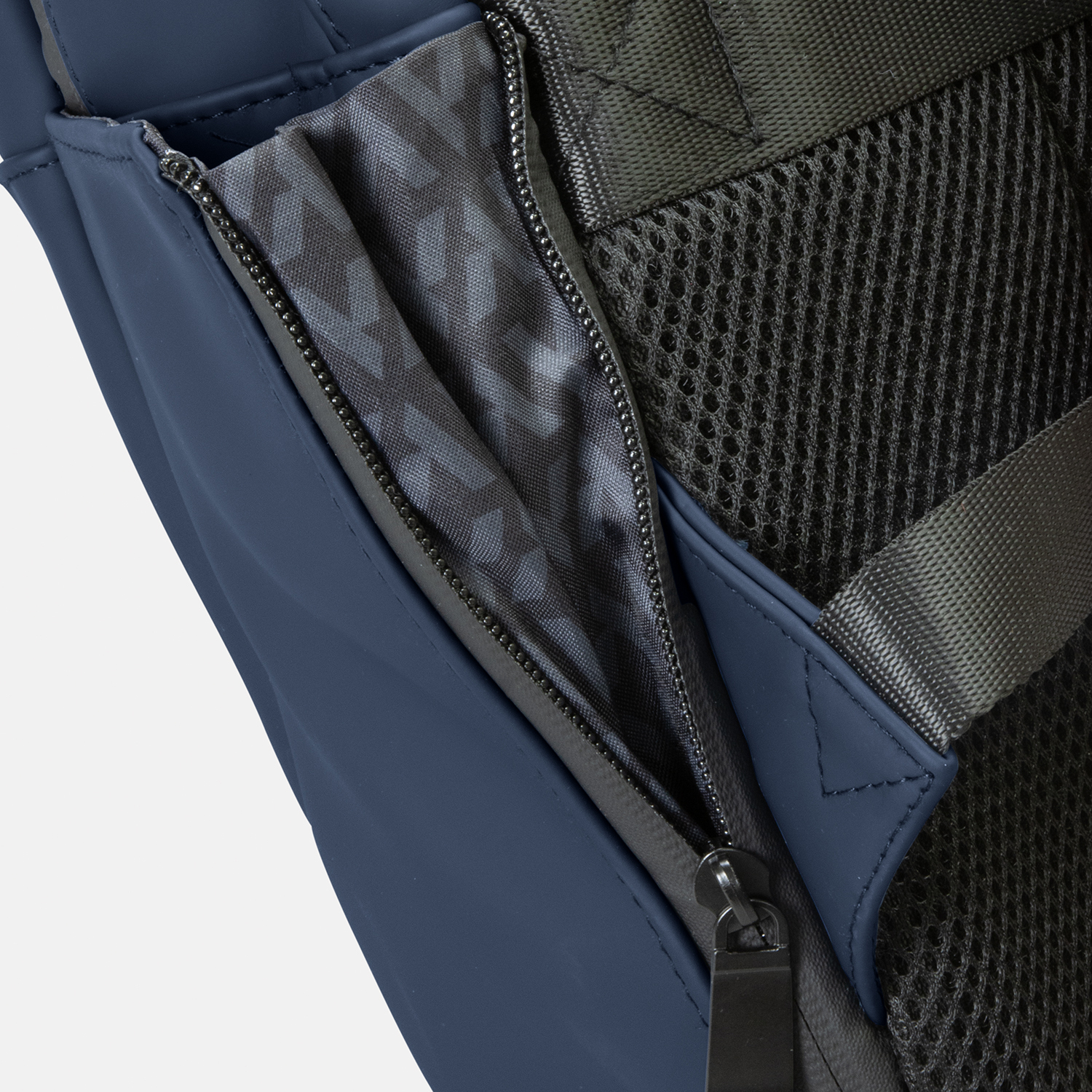TRENDS | ARCHER Soft-Touch Daily Backpack